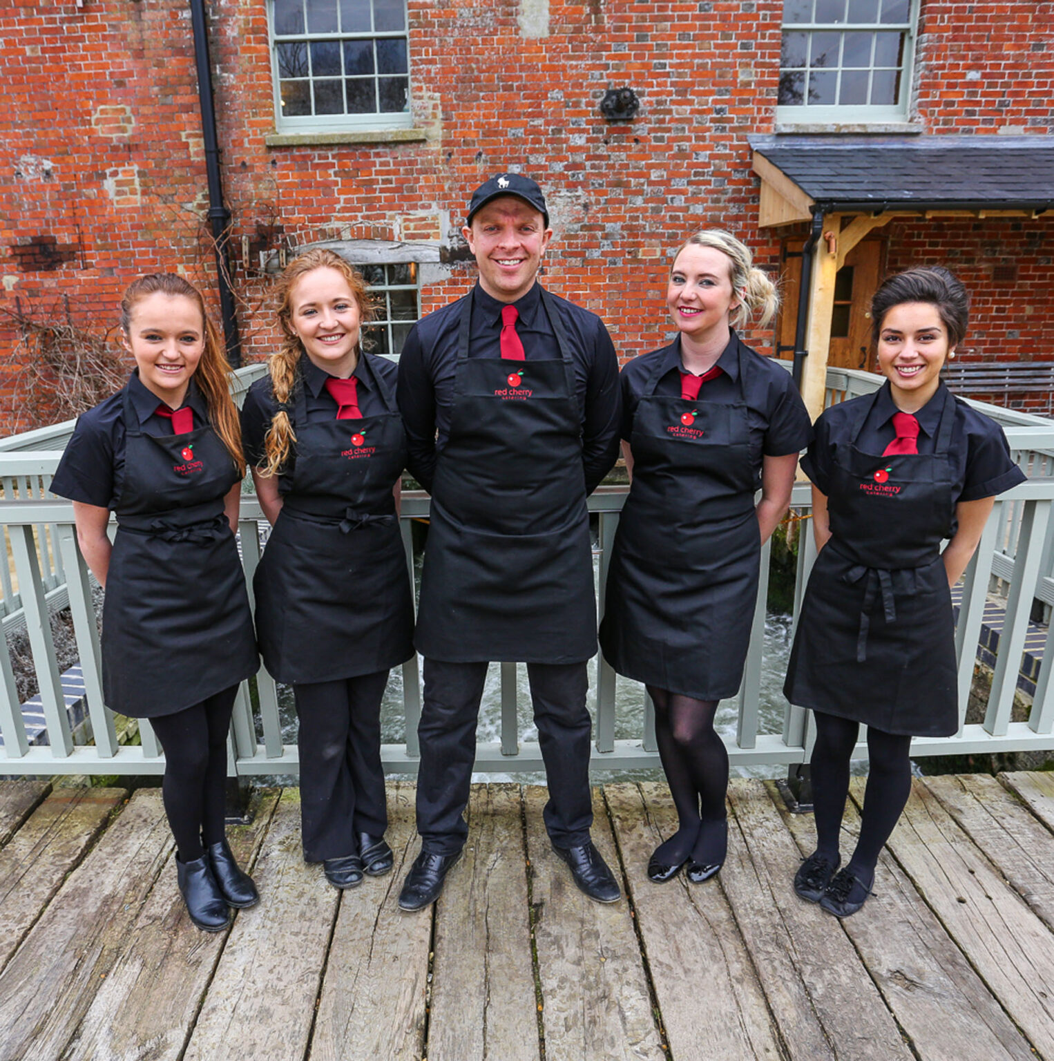 Red Lobster Dress Code: Casual & Comfortable Seafood Dining